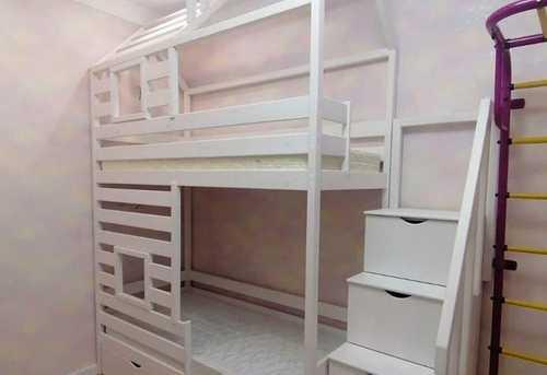 Двухъярусная подростковая кровать Домик из массива