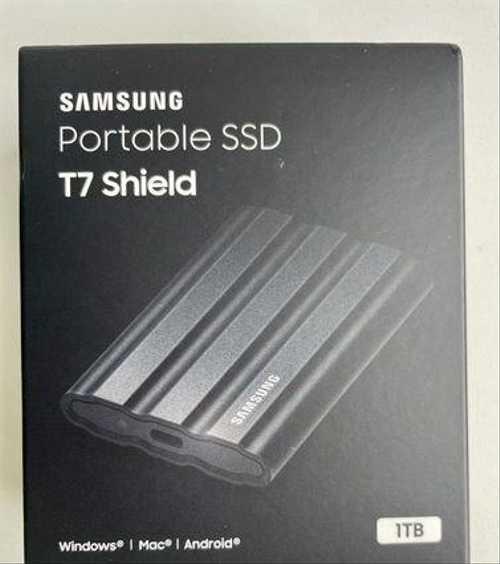 Портативный SSD Samsung T7 Shield 1Тб черный новый