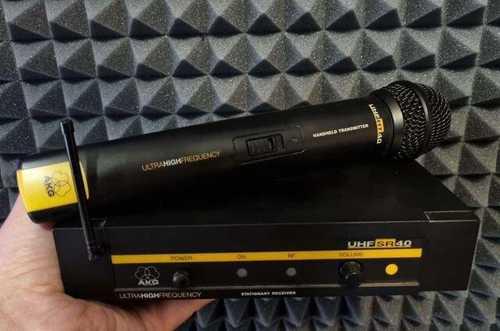 Радиомикрофон AKG UHF SR 40