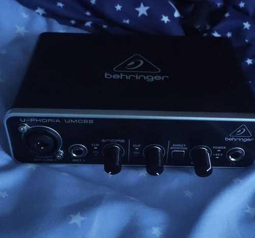 Звуковая карта behringer u-phoria umc22