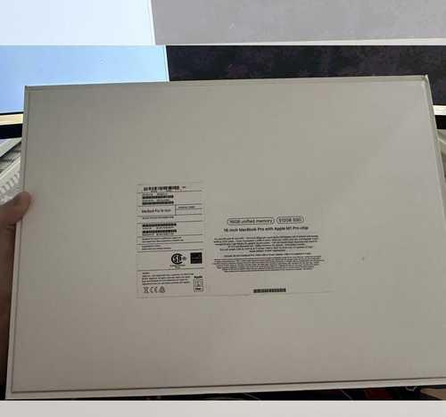 Macbook pro 16 m1 pro 16gb 512gb