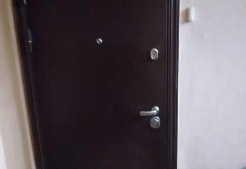 Дверь входная металлическая с зеркалом бу вес100кг