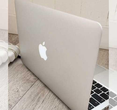 Macbook air 11 2010