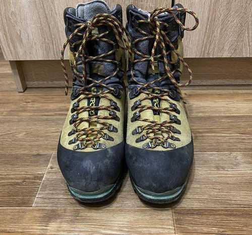 Альпинистские ботинки La Sportiva Nepal evo