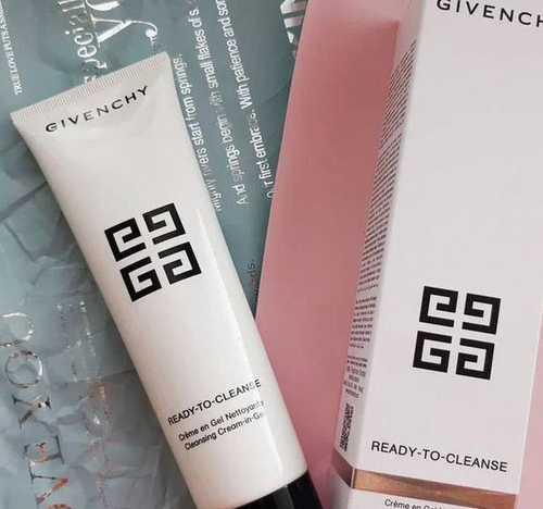 Givenchy очищающий крем мусс для лица