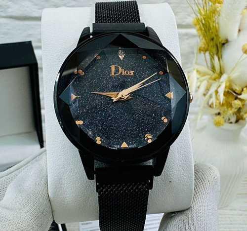 Часы женские Dior