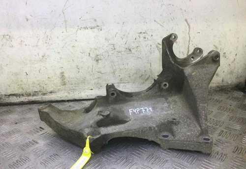 Кронштейн Renault Laguna F4P774 F4P774