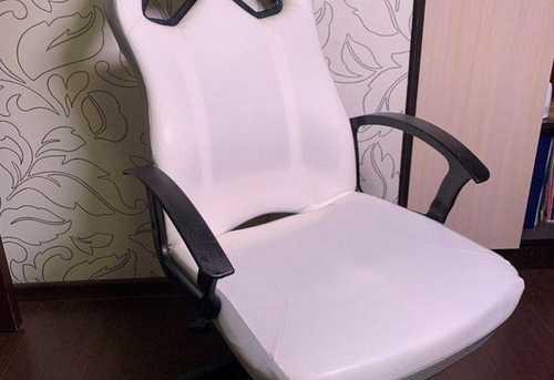 Кресло игровое A4tech X7 GG-1000W, эко.кожа, белый