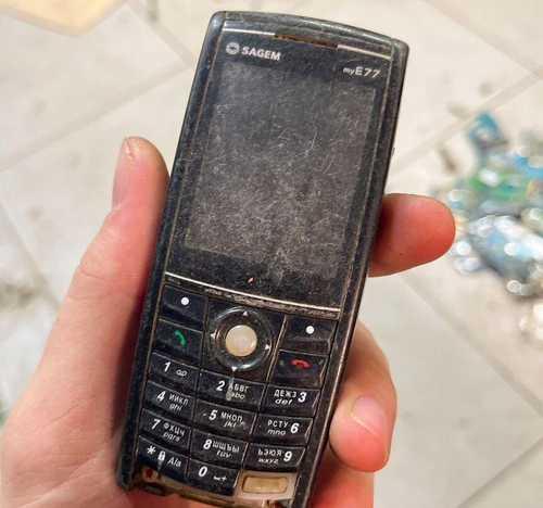 Sagem myE-77