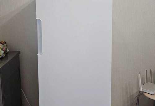 Морозильный шкаф Indesit 4150.1 белый