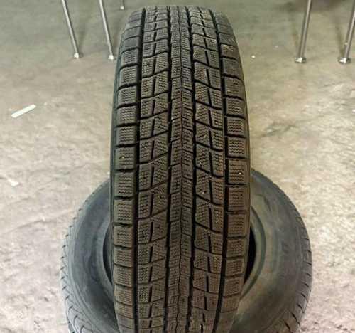Dunlop Winter Maxx SJ8 205/70 R15