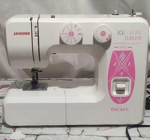 Швейная машина Janome Escape V-12