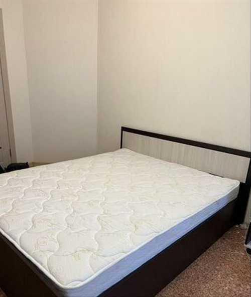 Кровать двухспальная с матрасом аскона