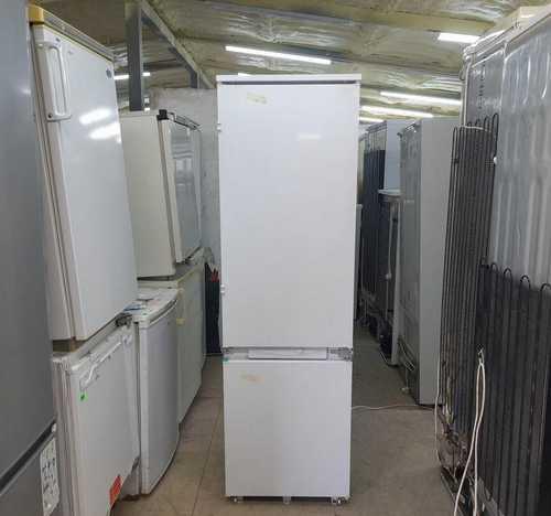 Встраиваемый холодильник hotpoint ariston bcb312av