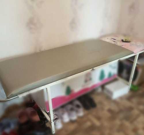 Массажный стол