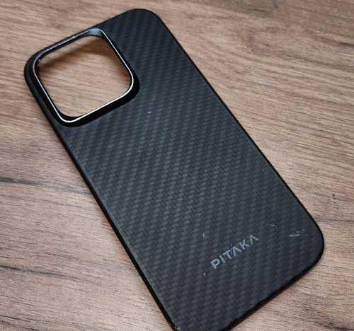 Pitaka iPhone 15 Pro