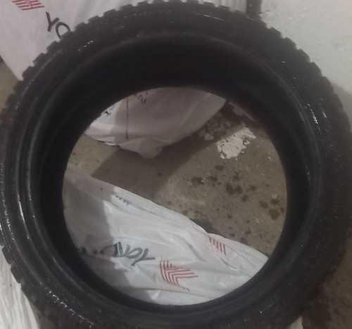 Nokian Tyres Hakkapeliitta 8 SUV 295/35 R21