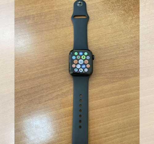 Часы apple watch se2 40 мм