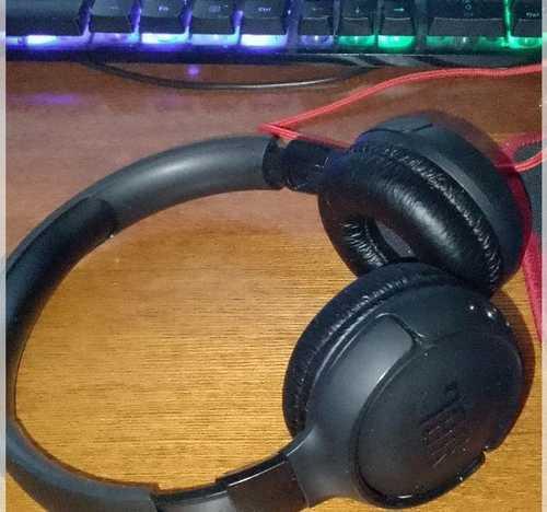 Беспроводные наушники бу JBL