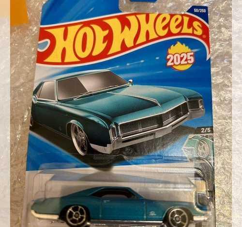 Hot Wheels Buick Riviera