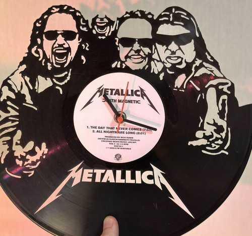 Часы Metallica из пластинки