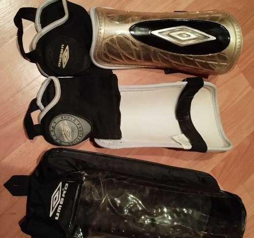 Щитки футбольные Umbro
