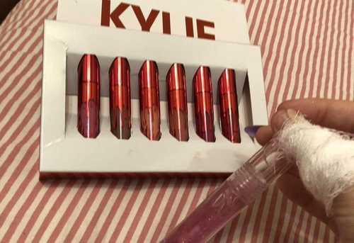 Набор помад и блеск для губ