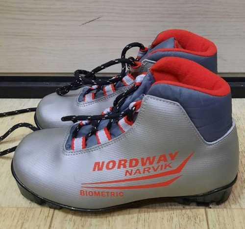 Лыжные ботинки 32 nordway