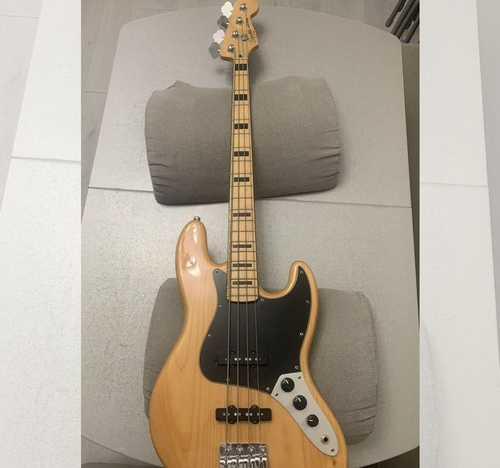 Squier Fender jazz bass