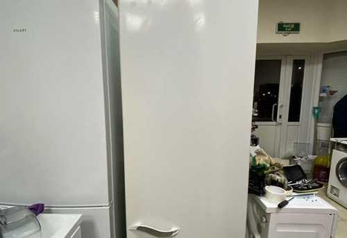 Холодильник atlant 190см в хорошем состоянии