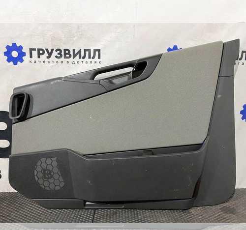 Обшивка двери правой Volvo FH5 82909852