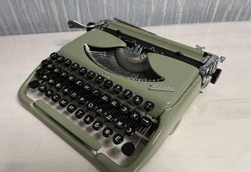 Пишущая (печатная) машинка Groma Kolibri