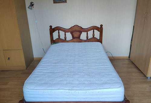 Кровать двухспальная с матрасом б/у 120*200