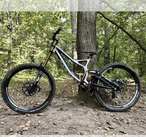Specialized Demo 8