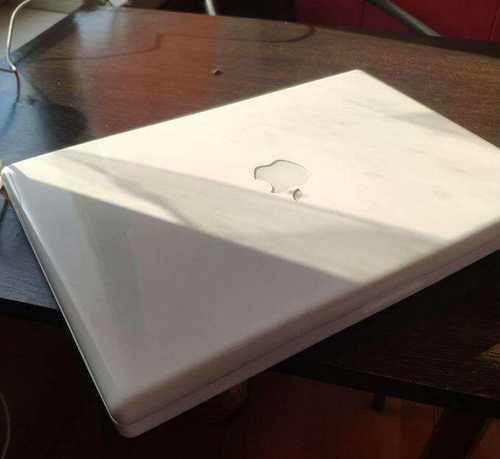 Apple MacBook A1181