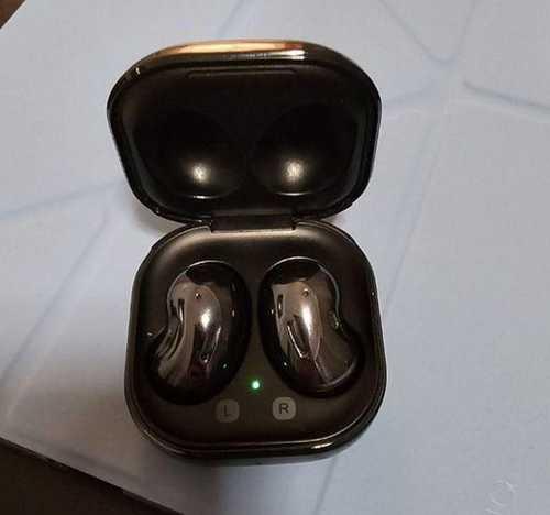 Беспроводные наушники samsung galaxy buds live