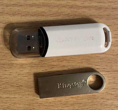 Usb флешка 32gb и 8 gb одним лотом