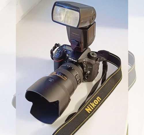 Зеркальная камера nikon d7200, объективы,вспышка