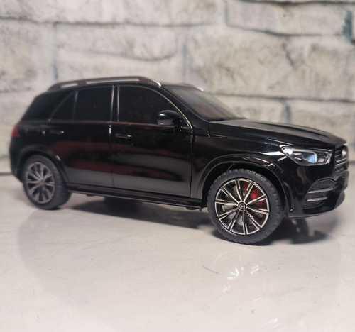 Машинка металлическая Mercedes GLE 350 Черная