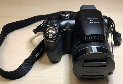 Зеркальный фотоаппарат fujifilm S4300