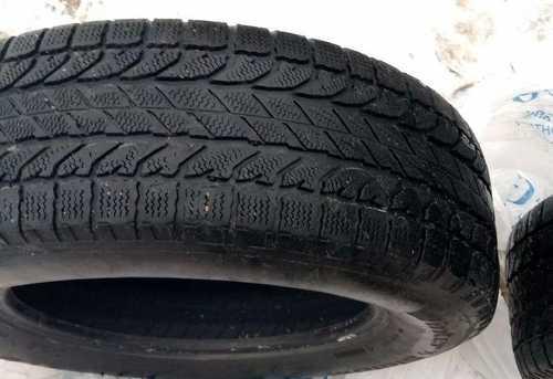 Winter Tact WT 70 235/65 R17
