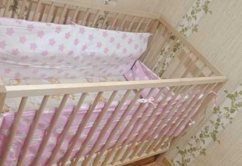 Кроватка детская,деревянная