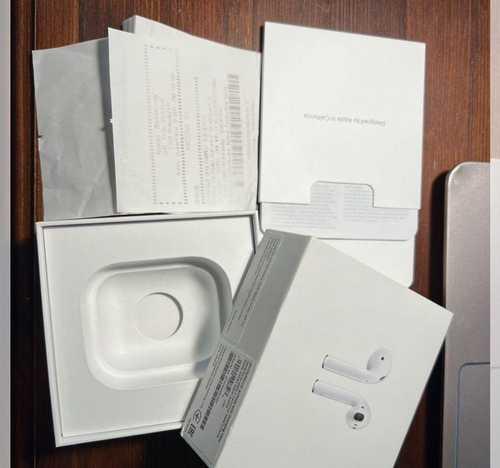 Коробка с чеком от EarPods 2 apple