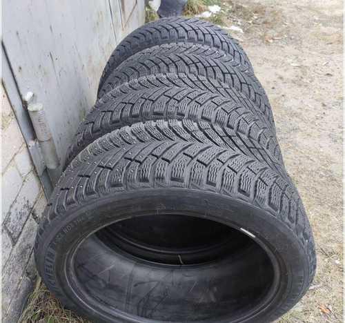 Michelin X-Ice North 4 235/45 R18