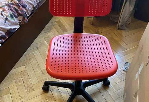 Компьютерное кресло стул альрик IKEA на колесиках