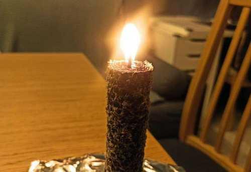 Чёрные свечи из вощины с травами