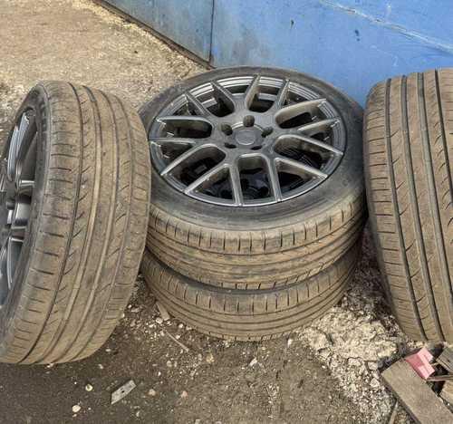 Tracmax X-Privilo TX3 235/45 R18 98W