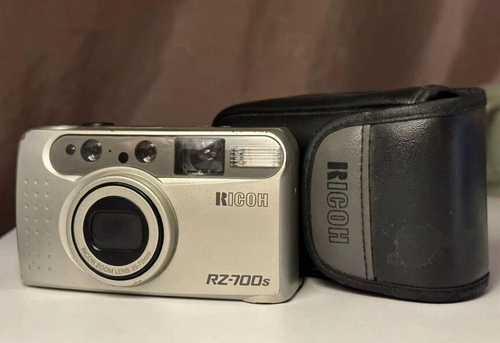 Плёночный фотоаппарат Ricoh Rz700s