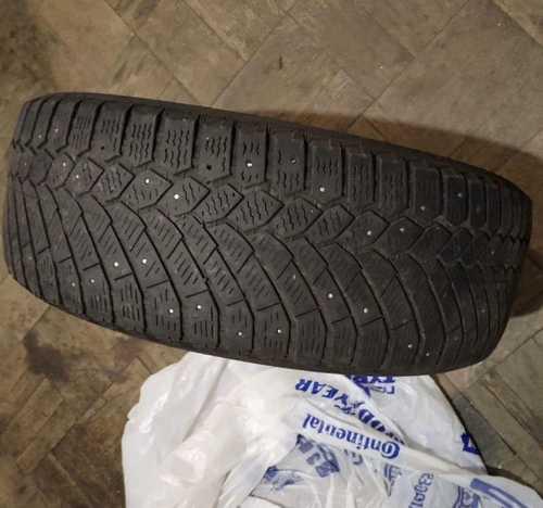 Gislaved Nord Frost 200 215/60 R17