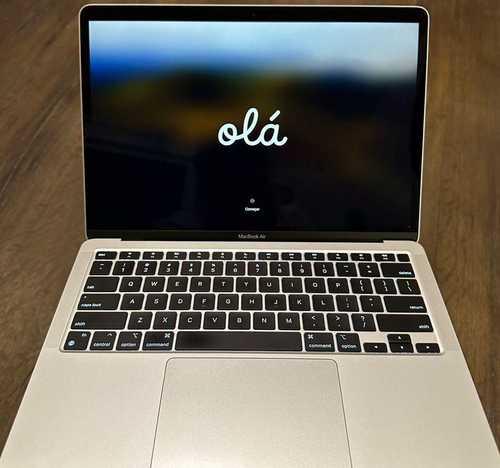 Apple macbook air 13 m1 8/256 GB